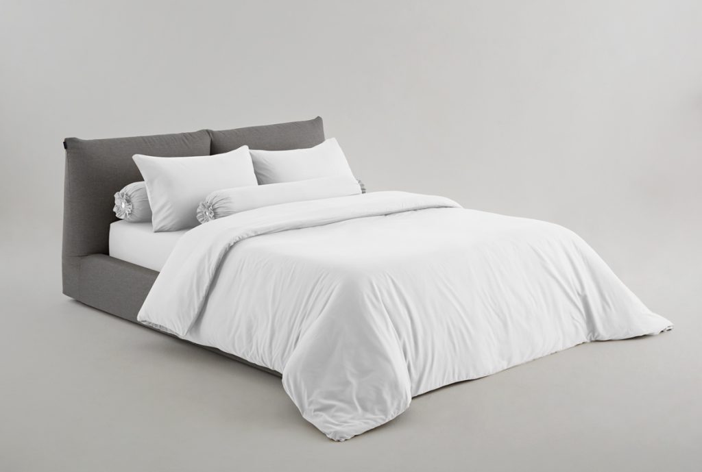 ผ้านวม ELLE Decor รุ่น Essential : C-01 Blanc - ELLE Decor Bedding